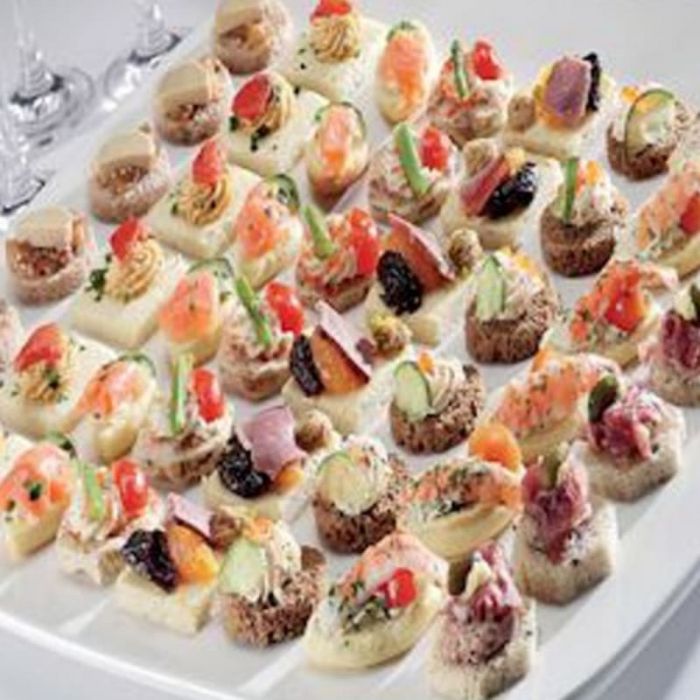 Central Foods Tipiak Chicago Canapes (48 x 14g)